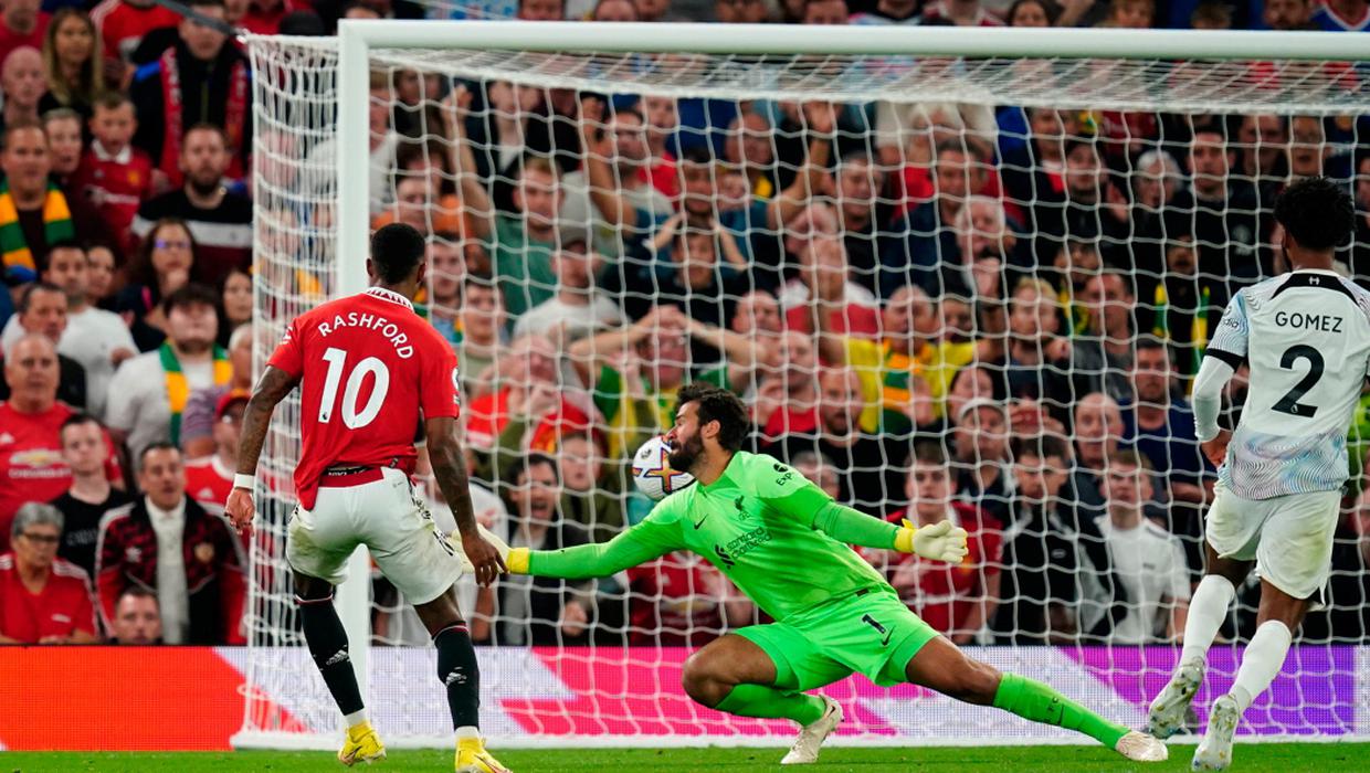 Man United earns its first EPL victory over Liverpool in four years